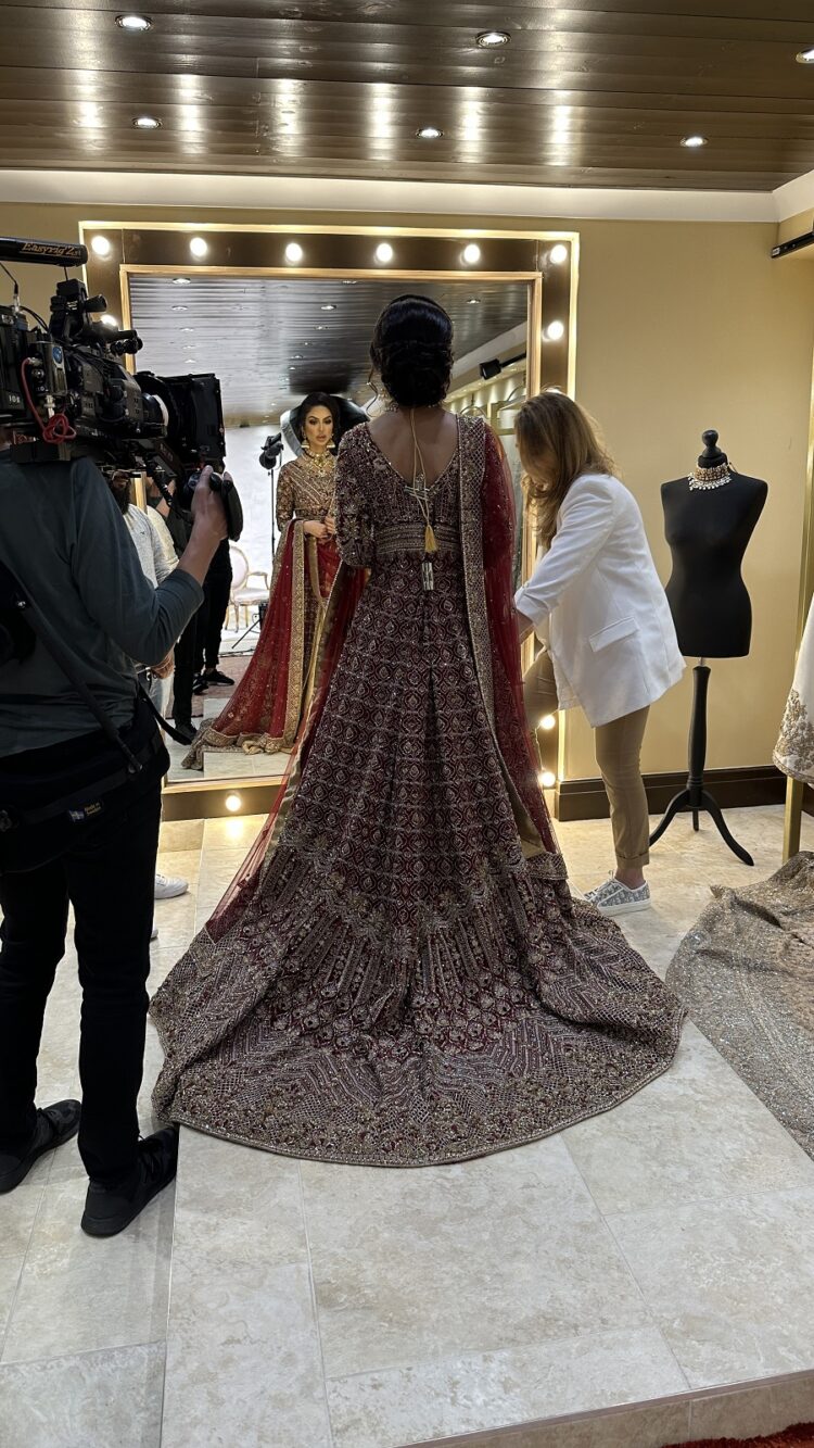 Faryal Makhdoom wows viewers as she wears Arfa Malik Bridal on BBC meet the khans – London Daily ...
